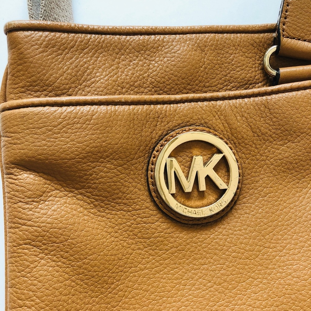 Mk Michael Kors Crossbody Pebble Leather Messenger Bag - Gem